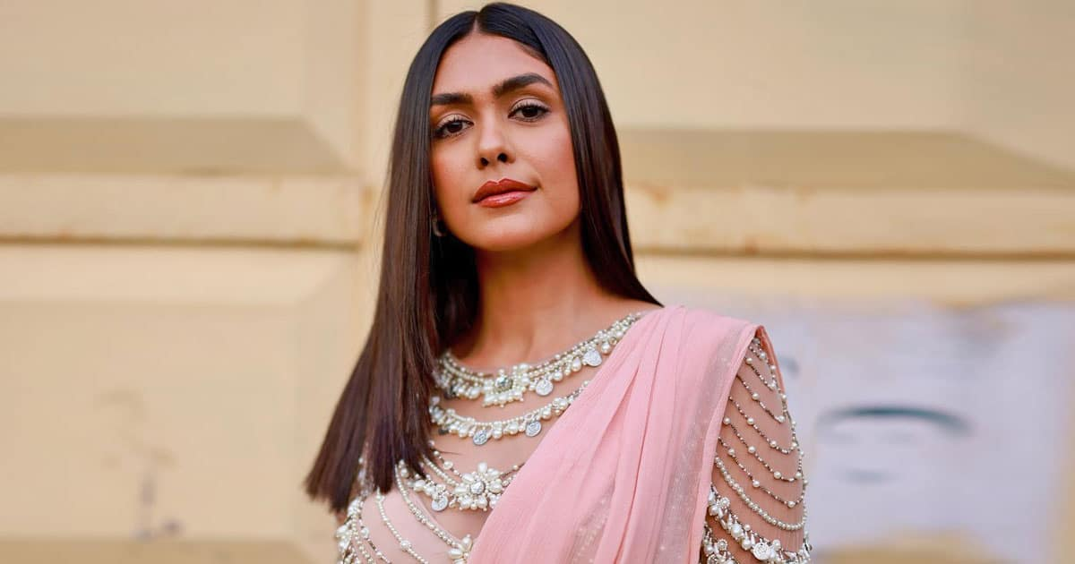 Mrunal Thakur Biography: Boyfriend, Age, Family, Career, TV Serials ...